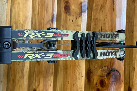 Certificate for a Hoyt RX-3 Turbo Carbon Compound Bow | Flint, MI Auctions | Seize the Deal